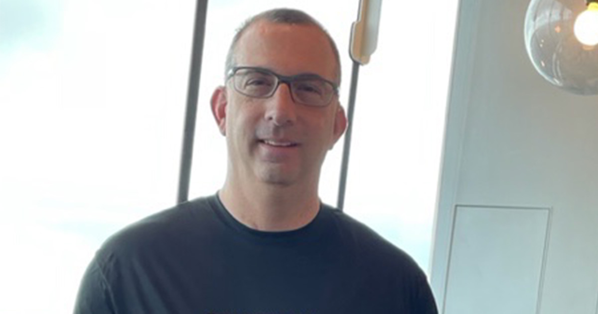 Meet Sam—Cochlear employee and recipient shares his journey!